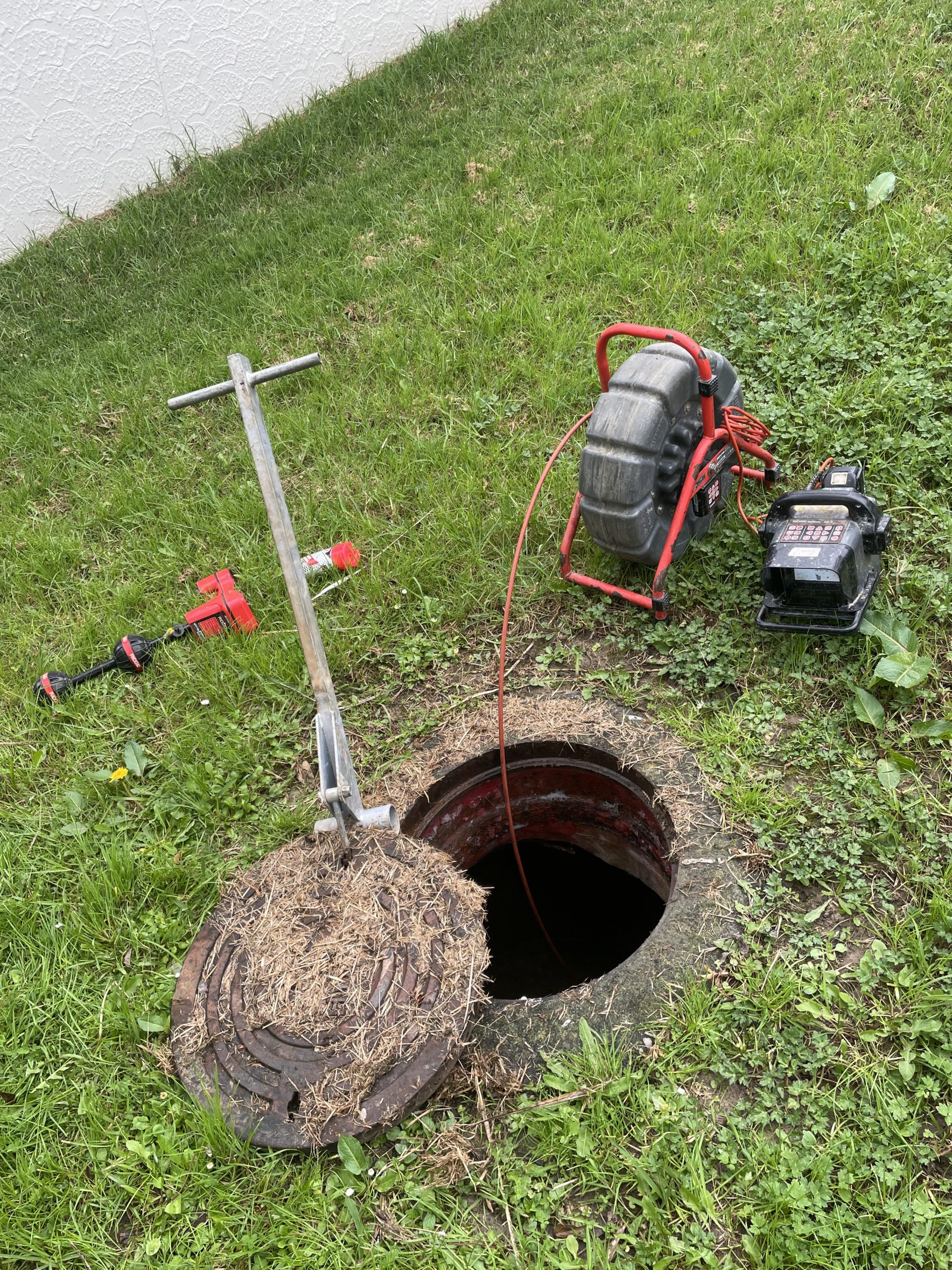 CCTV inspection of sewer drain - Response Drain Unblocking CCTV inspection of sewer drain - Response Drain Unblocking